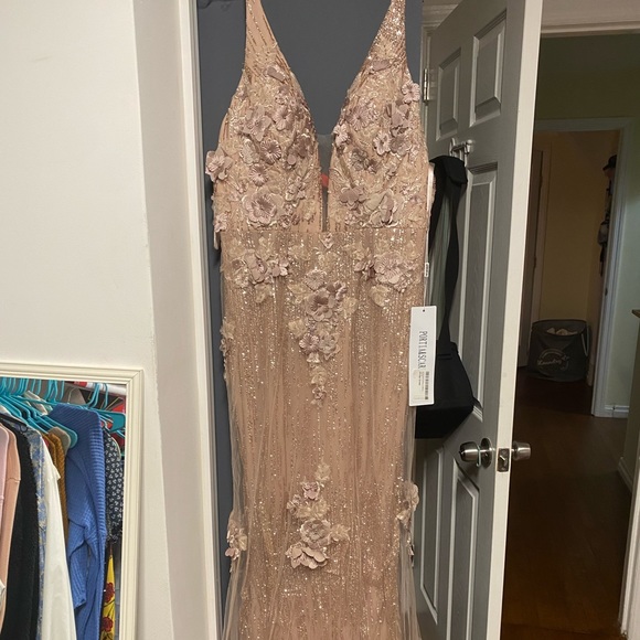 Portia & Scarlett | Dresses | Portia Scarlett Embellished Stone Gown ...